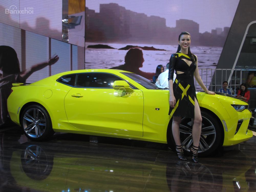 Chevrolet Camaro SS 2016: Ngôi sao sáng nhất của gian hàng GM Việt Nam