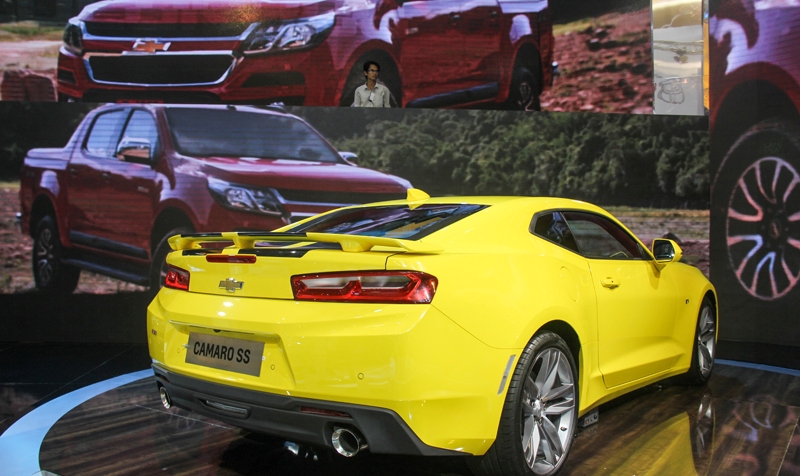 Chevrolet Camaro SS 2016: Ngôi sao sáng nhất của gian hàng GM Việt Nam