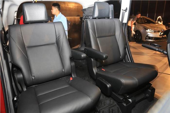 Toyota Innova Sport chuẩn bị ra mắt tại Ấn Độ