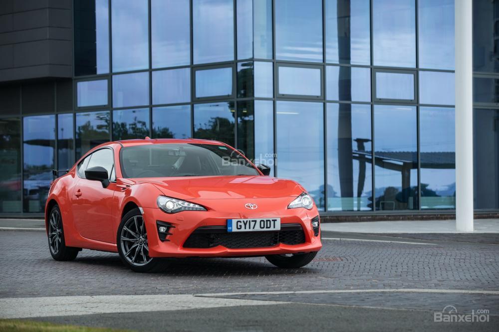 Toyota GT86 Orange Edition mở bán tại Anh từ 850 triệu đồng
