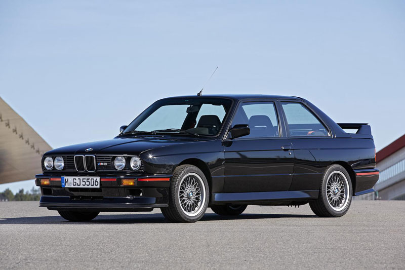 Khám phá 10 mẫu ô tô làm nên danh tiếng của BMW