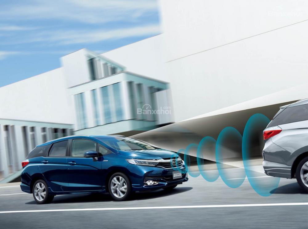 Honda Shuttle nâng cấp giữa chu kì tại Nhật Bản, giá bán từ 300 triệu đồng