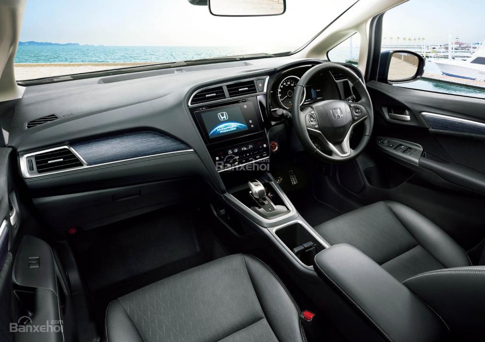 Honda Shuttle nâng cấp giữa chu kì tại Nhật Bản, giá bán từ 300 triệu đồng