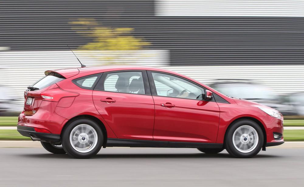 Ưu nhược điểm Ford Focus 2017 - giá rẻ ngang Toyota Vios