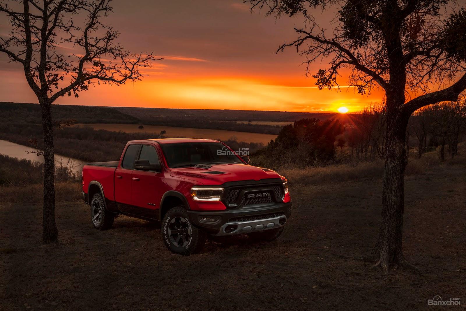 FCA úp mở thông tin về Ram 1500 Rebel 2019 động cơ Hellcat