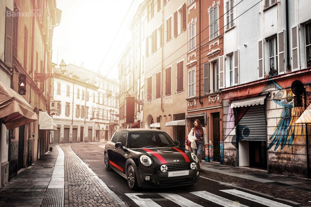 MINI Urbanite và Amplified Limited Edition ra mắt Malaysia