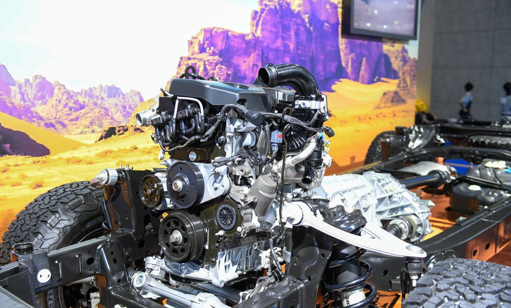 Ford Ranger Raptor có gì đỉnh hơn phiên bản Ranger Wildtrak cao cấp ...