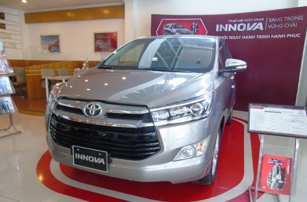 Toyota Innova 2018 thêm trang bị, tặng phụ kiện được chào bán tại Việt Nam