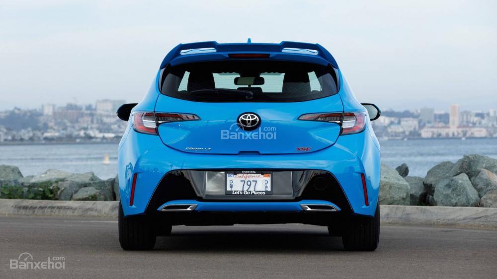 Toyota Corolla 2019 hatchback công bố giá bán từ 19.990 USD