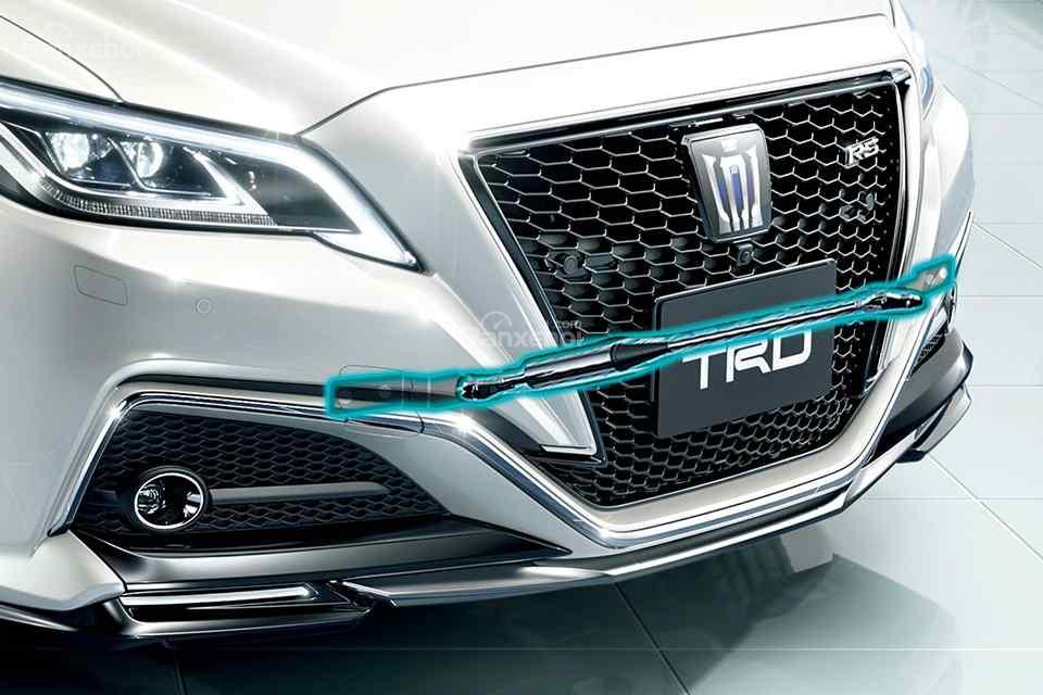 Toyota Crown TRD 2018 giá bao nhiêu?