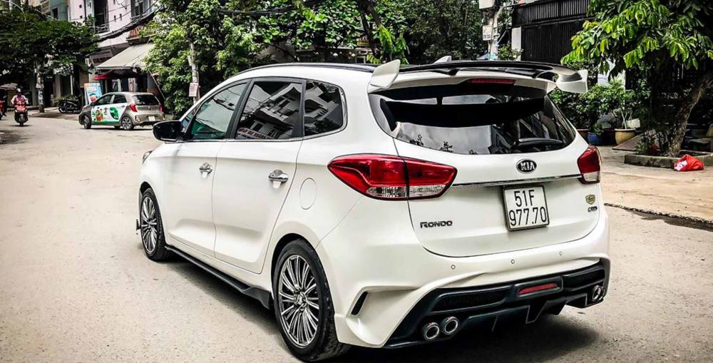 Khám phá mẫu Kia Rondo với bộ bodykit thể thao mới