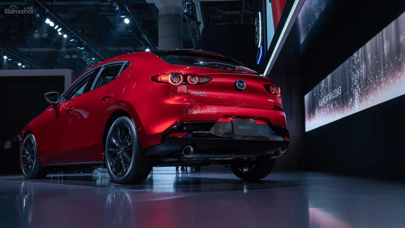 Mazda3 Hot Hatch và xe thể thao RX với động cơ quay sẽ không được tung ...