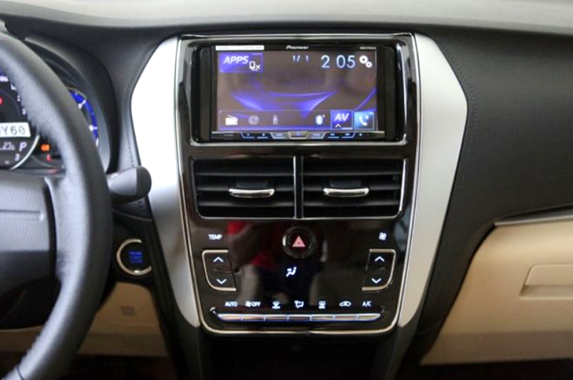 So sánh xe Toyota Vios E CVT 2019 và Suzuki Swift GLX 2019