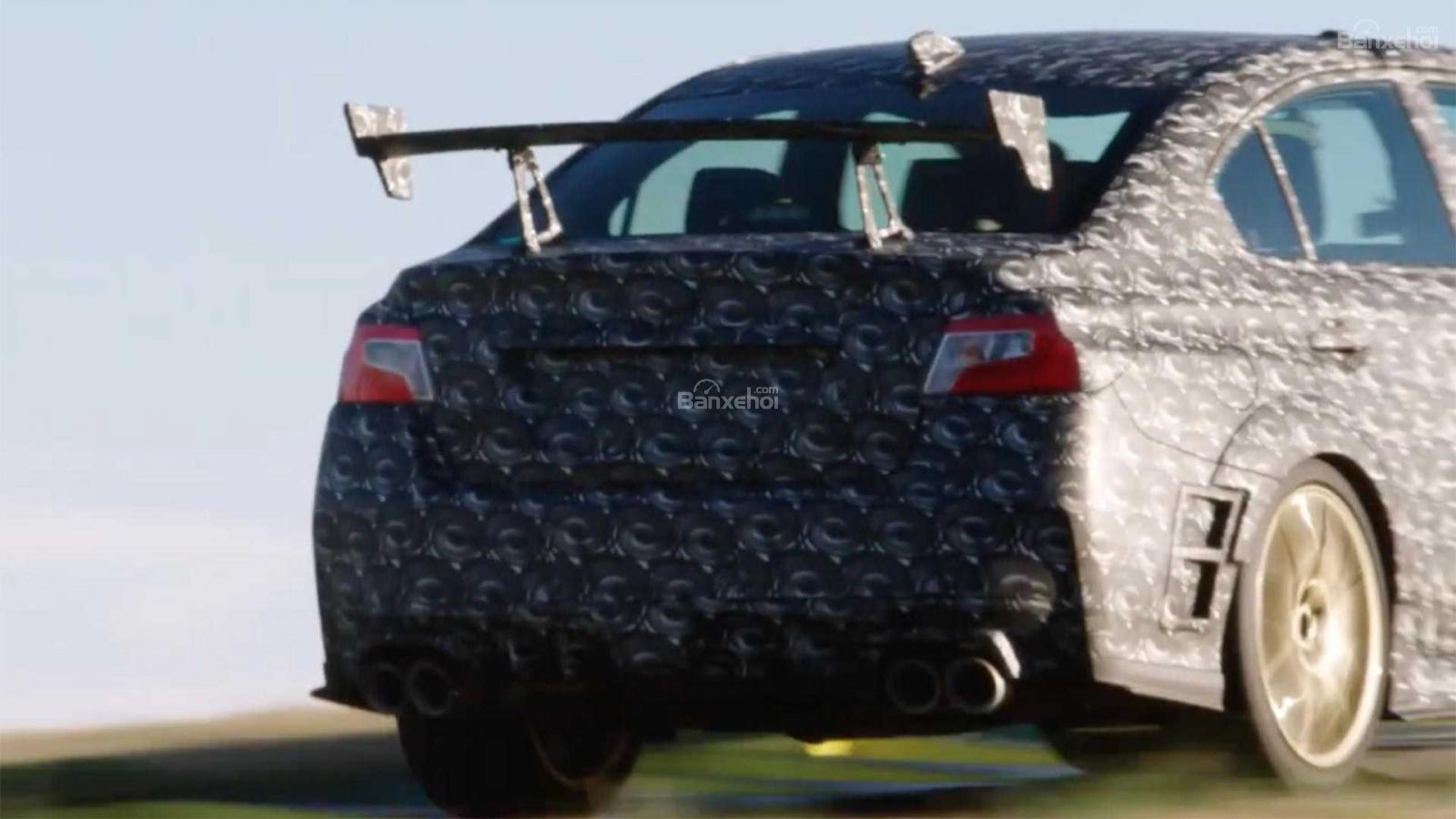 Subaru WRX STI S209 nhá hàng trước ngày ra mắt