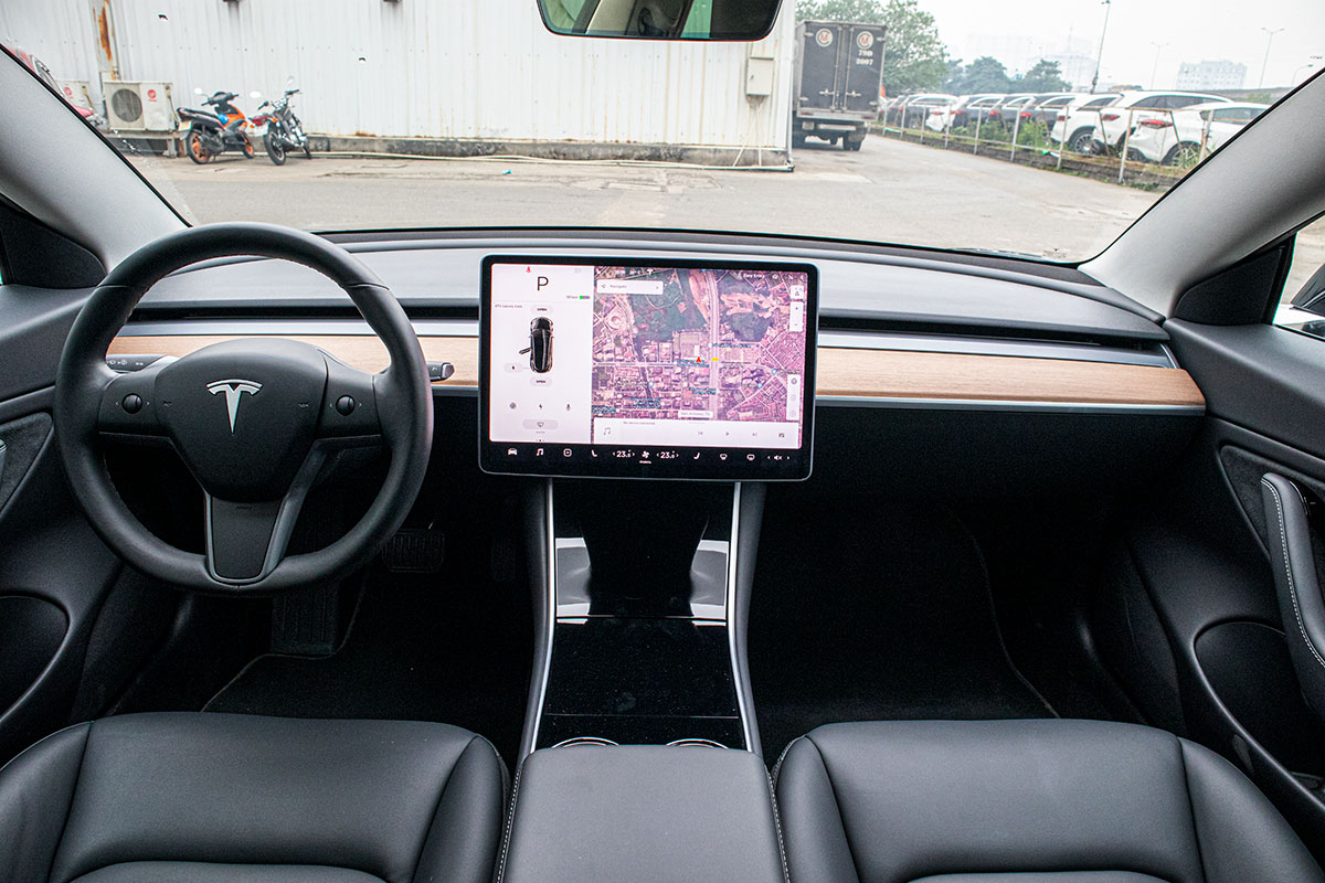 Ảnh chi tiết xe Tesla Model 3 vừa về Việt Nam