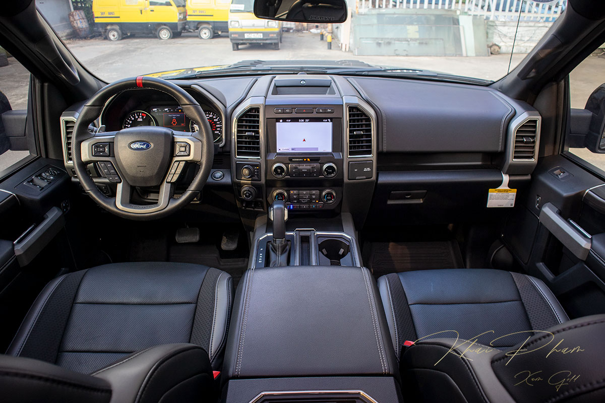 Ảnh chi tiết xe Ford F-150 Raptor Black Edition 2020 tại Việt Nam