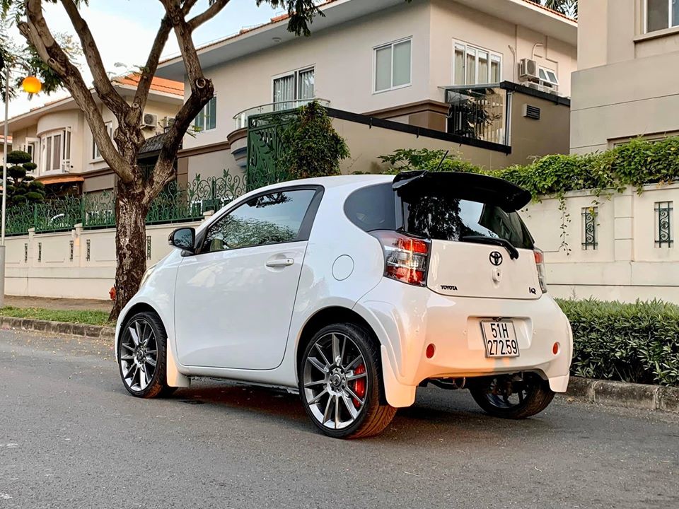 Hàng hiếm Toyota iQ Scion đời 2010, rao giá đắt hơn cả Vios mới