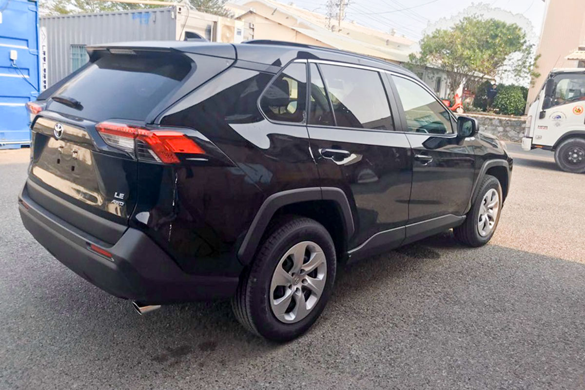Toyota Rav4 2020 đầu tiên cập bến Việt Nam, mức giá chỉ dành cho đại gia
