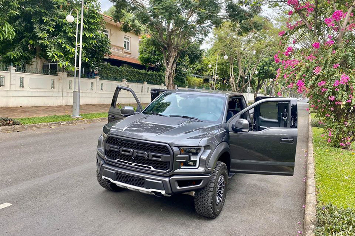 Ford F-150 Raptor cửa Rolls-Royce đầu tiên tại Việt Nam | Viết bởi ...