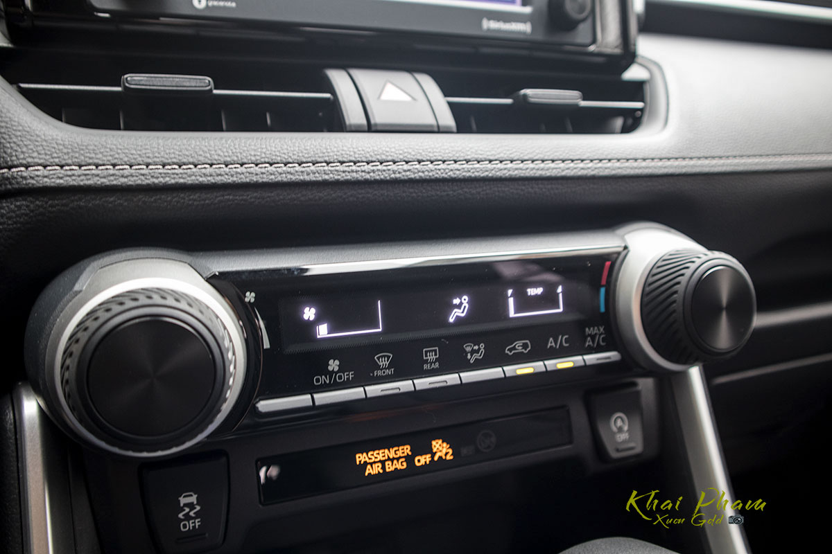 Ảnh chi tiết xe Toyota RAV4 2020 đầu tiên tại Việt Nam