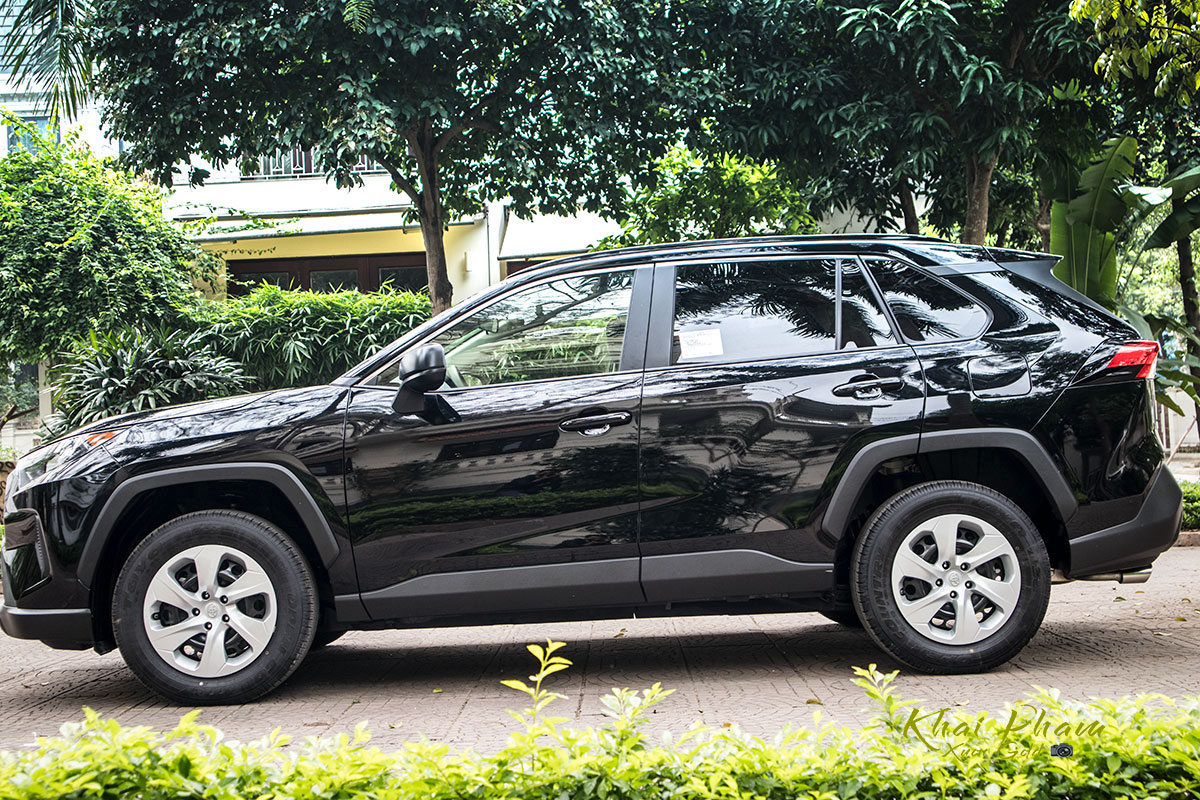 Ảnh chi tiết xe Toyota RAV4 2020 đầu tiên tại Việt Nam