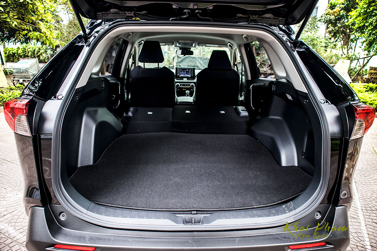 Ảnh chi tiết xe Toyota RAV4 2020 đầu tiên tại Việt Nam