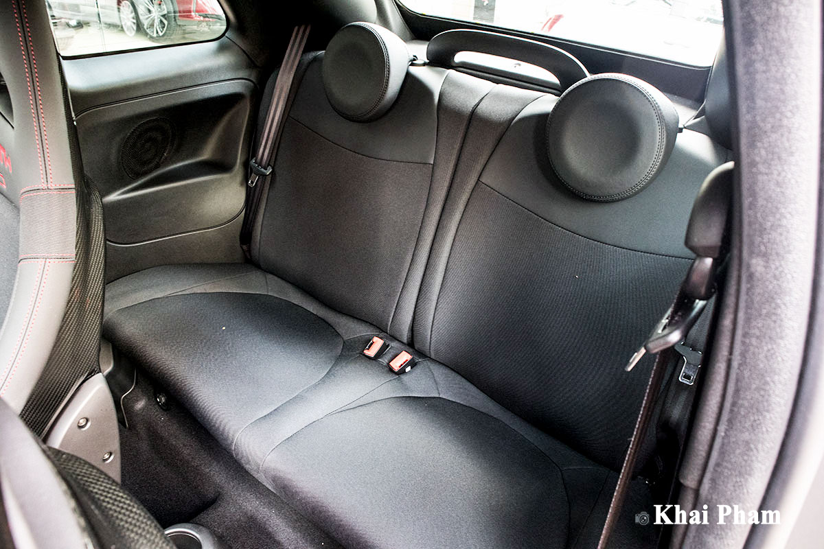 Đánh giá xe Fiat 500 595 Abarth Esseesse 2020: Xe chơi nhỏ mà có võ