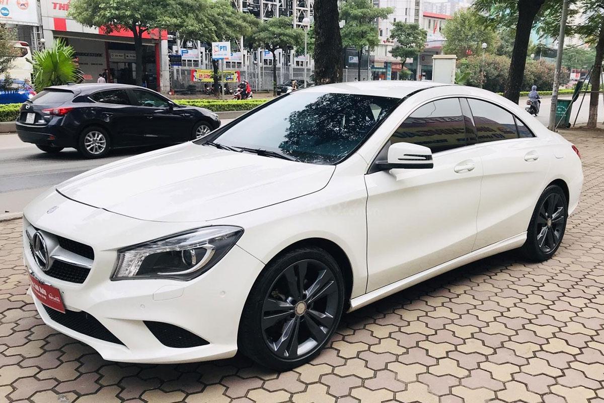 Đi 3 năm, Mercedes-Benz CLA 200 chỉ còn 900 triệu Oto.com.vn