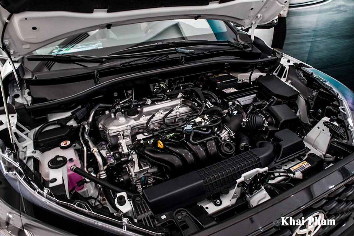 Chi tiết xe Toyota Corolla Cross 1.8G 2020 mới về đại lý