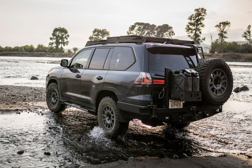 Lexus LX 570 2021 vén màn bản độ off-road