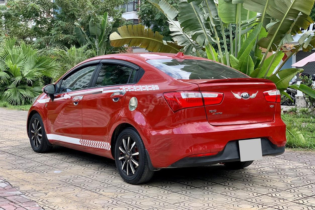 Kia Rio 2016 sedan rao bán hơn 400 triệu đồng, đắt hay rẻ?