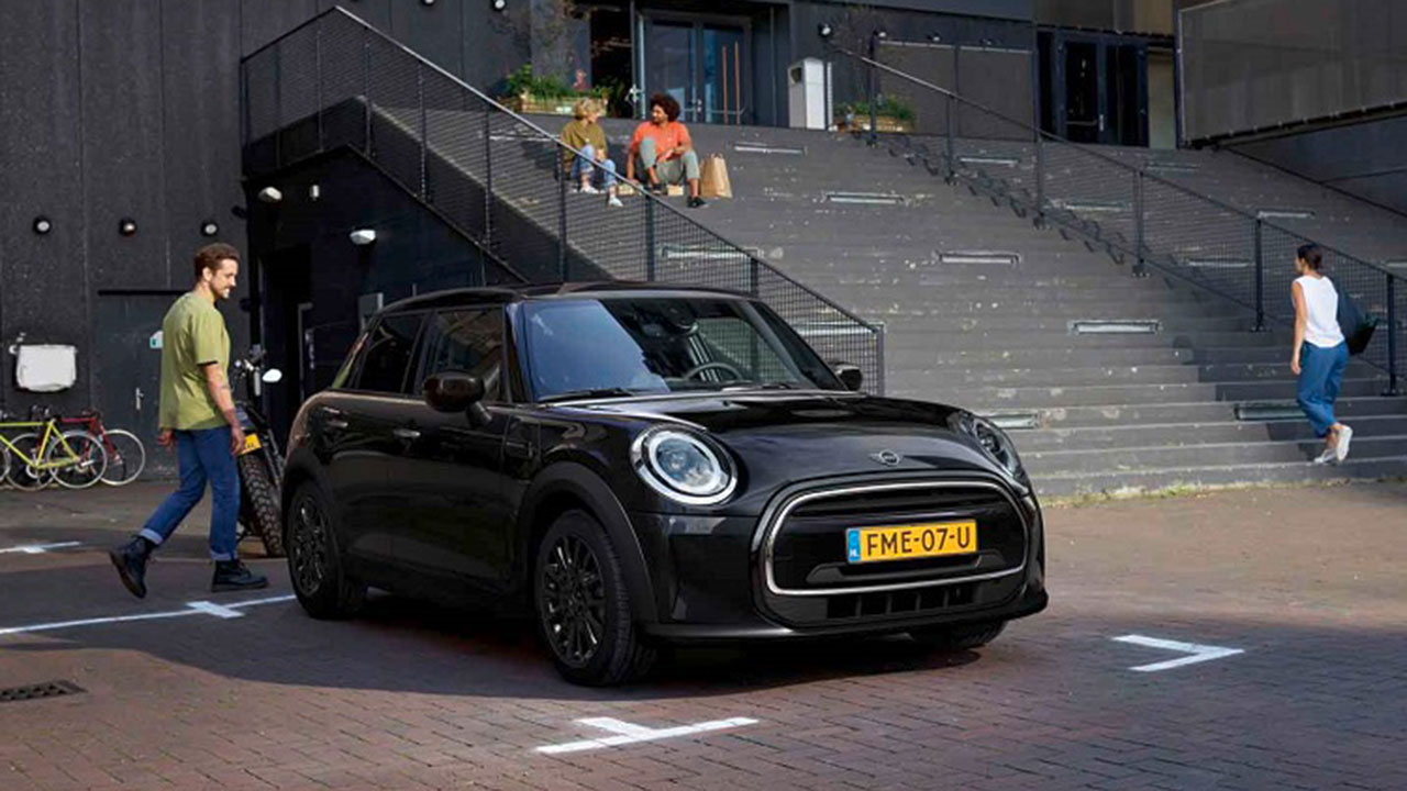 MINI One 2024: Giá xe MINI One lăn bánh kèm khuyến mại (1/2024)