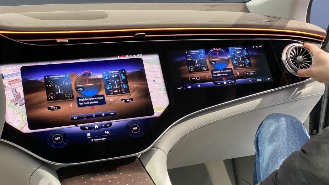 Mercedes-Benz EQS phiên bản SUV 7 chỗ ngồi ra mắt