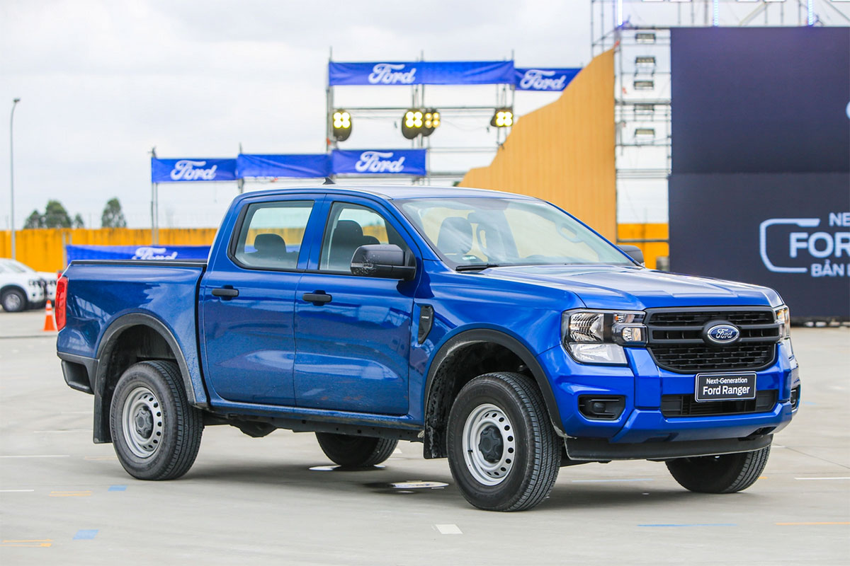 So sánh Ford Ranger XL và Ranger Wildtrak: Chi thêm 306 triệu đồng ...