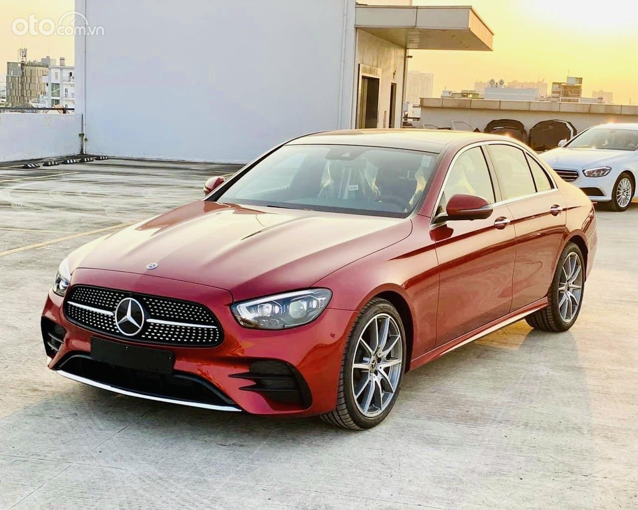 Mua bán Mercedes-Benz E300 AMG 2022 giá 3 tỉ 129 triệu - 22619088