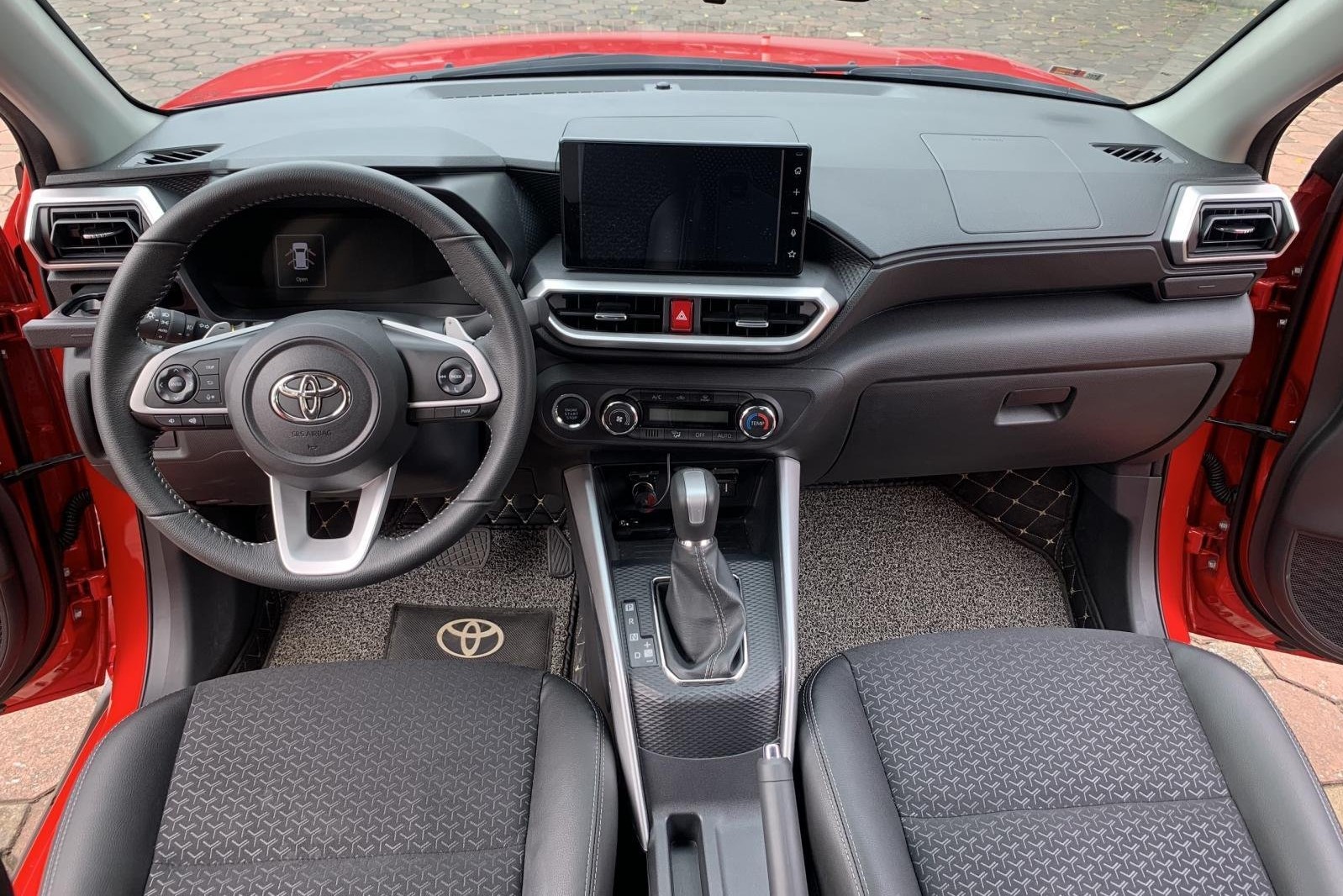 Có nên mua Toyota Raize cũ, đời 2022 siêu lướt giá 650 triệu đồng ...