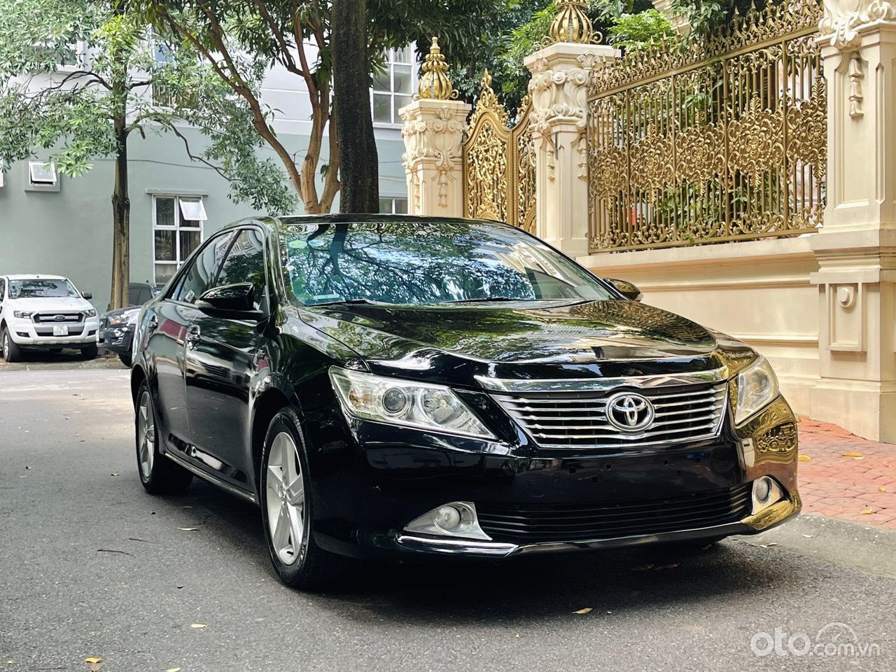 Mua bán Toyota Camry 2.5Q 2014 giá 686 triệu - 22680109