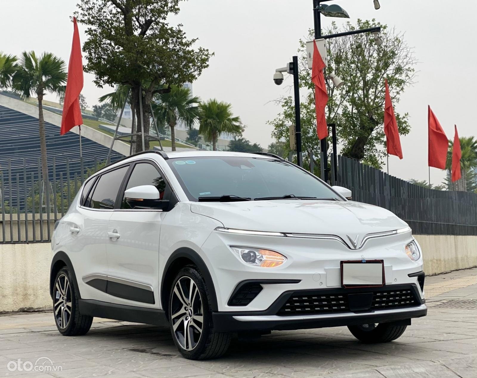 VinFast VF e34 2022 đang được chào giá hấp dẫn trên thị trường xe cũ