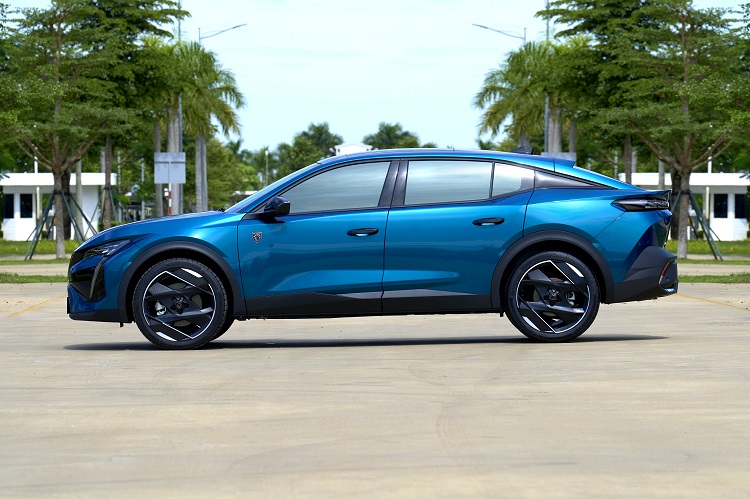 Chi tiết thông số kỹ thuật xe Peugeot 408 vừa ra mắt Việt Nam