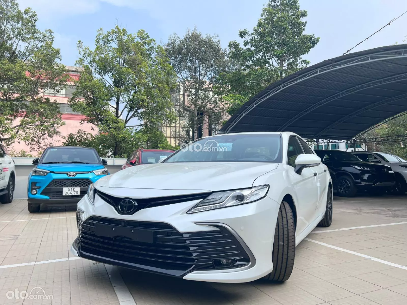 Mua bán Toyota Camry 2.5Q 2023 giá 1 tỉ 405 triệu - 22916394
