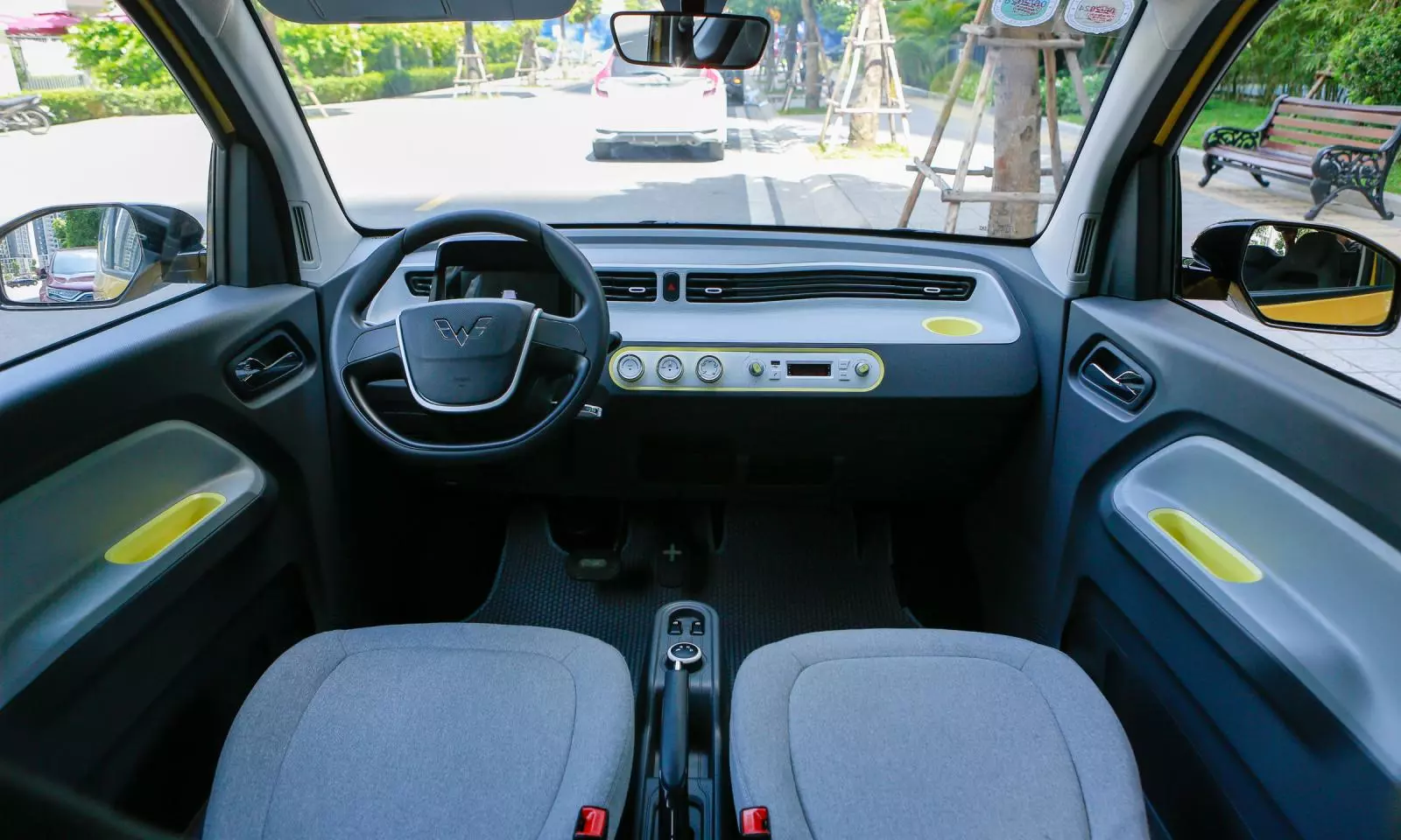 Giá xe Wuling HongGuang MiniEV giảm về mốc 229 triệu đồng tại đại lý ...