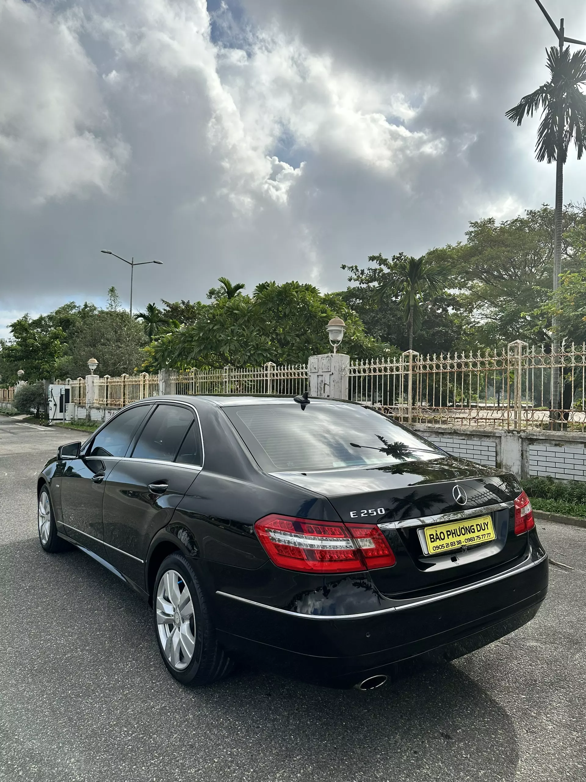 Mua bán Mercedes-Benz E250 E250 2011 giá 425 triệu - 22938686
