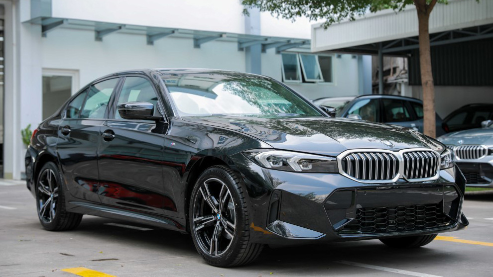BMW 320i 2024: Giá xe 320i lăn bánh mới nhất & khuyến mại (1/2024)
