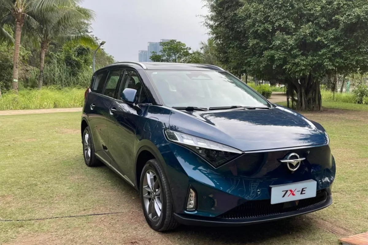 Bộ đôi MPV Haima 7X và 7X-E ra mắt thị trường Việt, giá từ 865 triệu đồng | Oto.com.vn