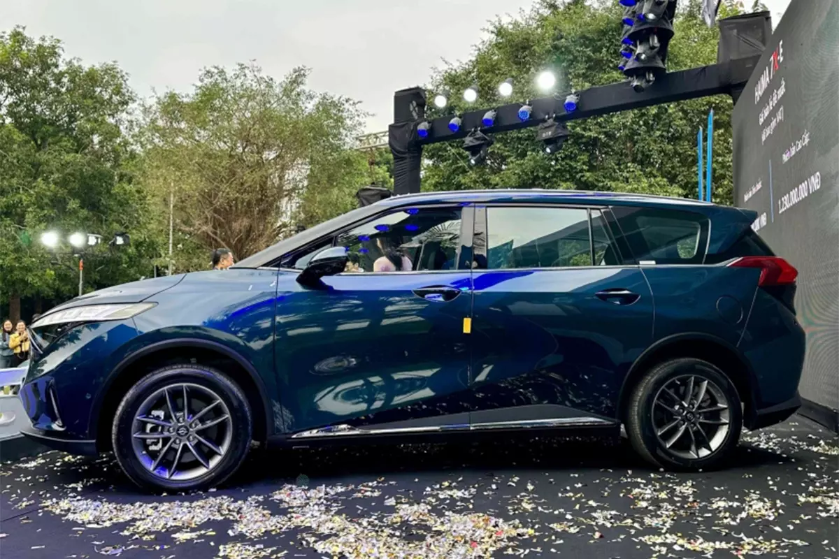 Bộ đôi MPV Haima 7X và 7X-E ra mắt thị trường Việt, giá từ 865 triệu đồng | Oto.com.vn