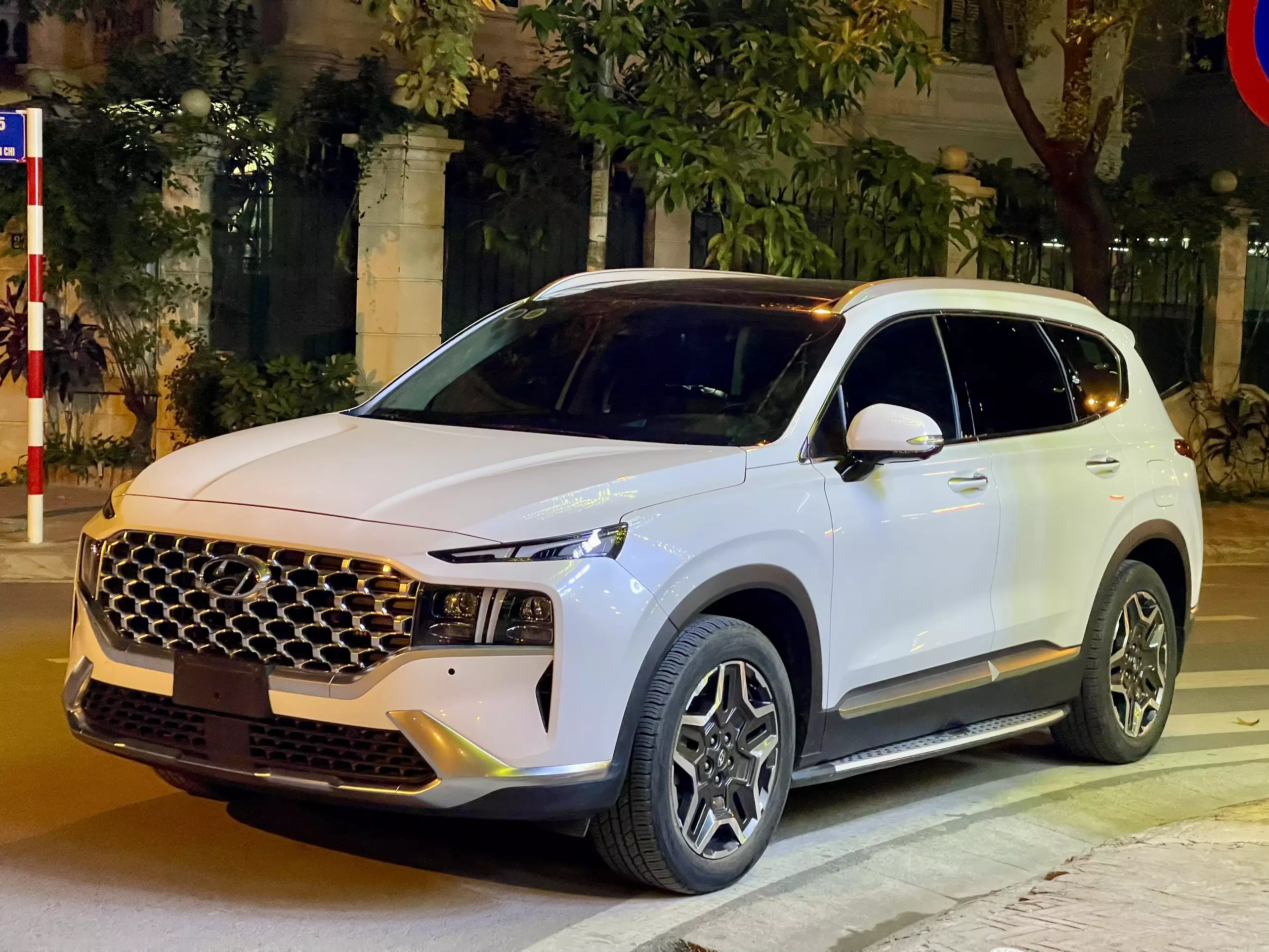 Mua bán Hyundai Santa Fe Phiên bản khác 2023 giá 1 tỉ 299 triệu - 22944216