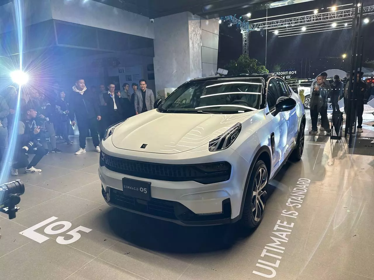 Lynk & Co chào sân thị trường ô tô Việt cuối năm với chương trình đặt cọc mua xe hấp dẫn