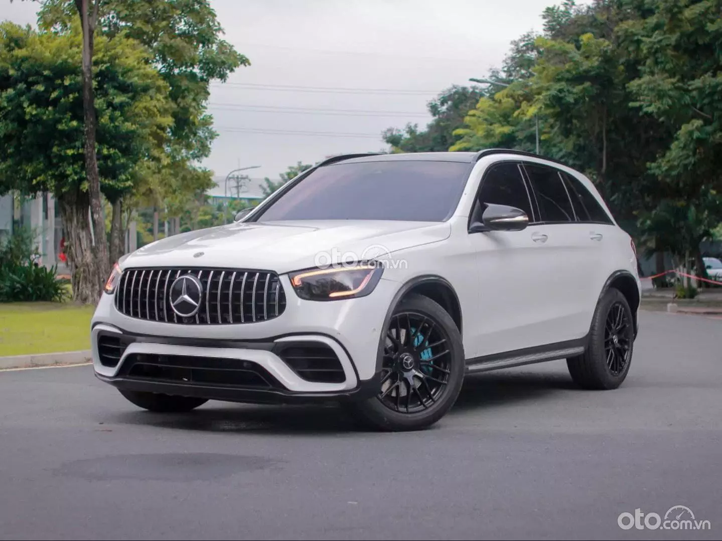 Mua bán Mercedes-Benz GLC 300 2020 giá 1 tỉ 650 triệu - 22964678