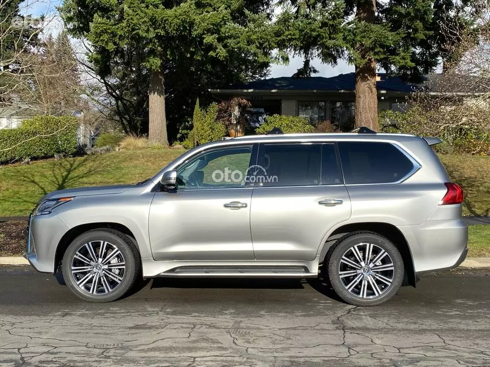 Lexus 570: Giá xe LX 570 mới nhất kèm giá lăn bánh (2/2024)
