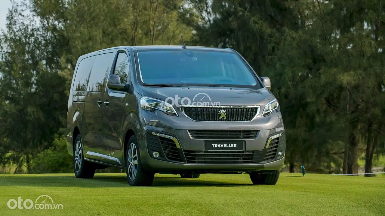 Peugeot Traveller 2025: Giá xe Traveller mới nhất và giá lăn bánh (10/2025)